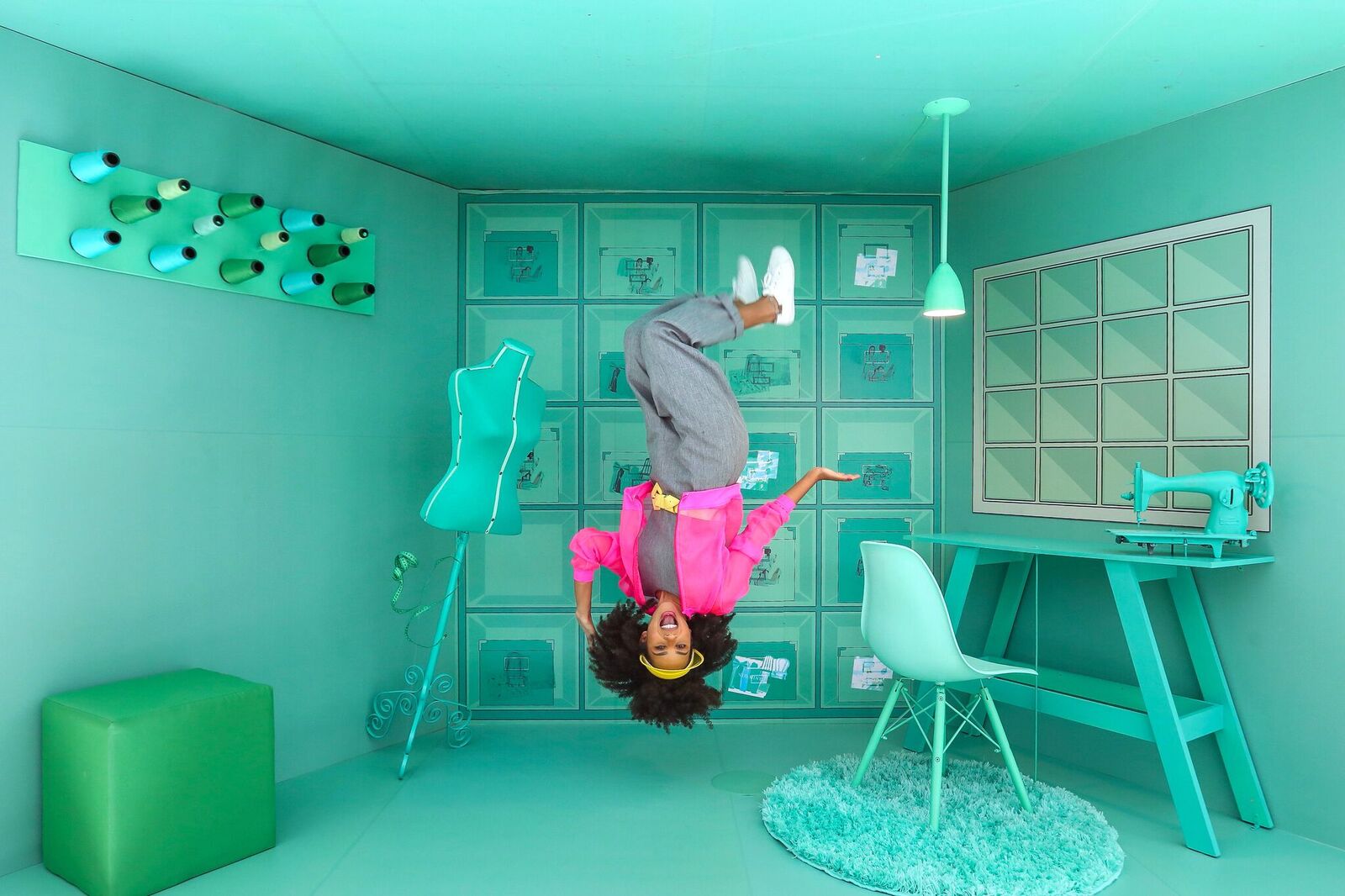 Tenha um ambiente instagramável na sua loja - Blog - DJ Móveis